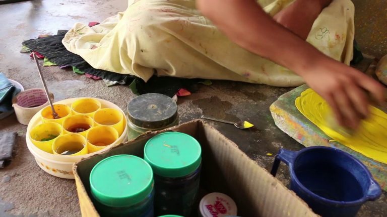 Obsolete: Why Gujarat's Rogan Art is dying? - Abirpothi