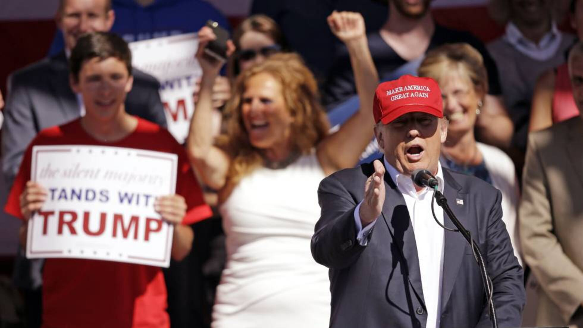 Visual Divides: A Comparative Analysis of Democratic and Republican ...