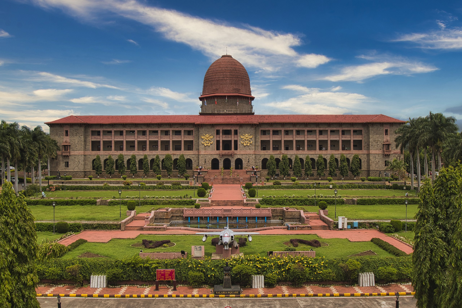 Most Beautiful College Campuses In India - Abirpothi