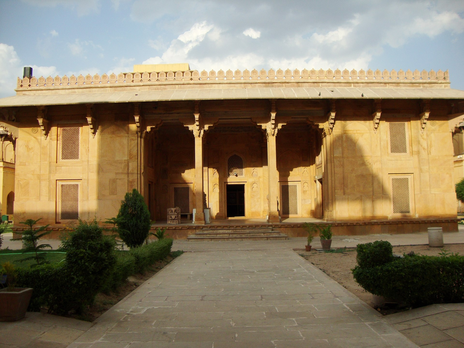 The Most Famous Monuments Made by the Mughals - Abirpothi