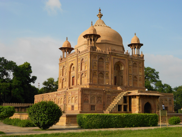 The Most Famous Monuments Made by the Mughals - Abirpothi