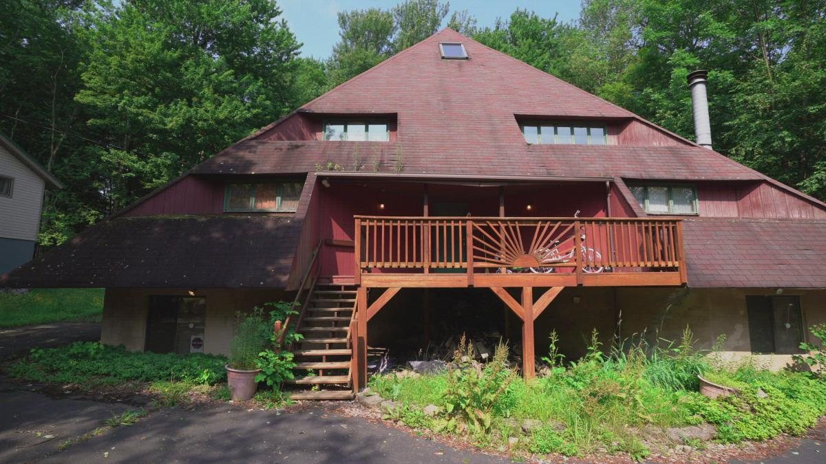The Ugliest House in America: Exploring the Cast, Host, and Homes ...