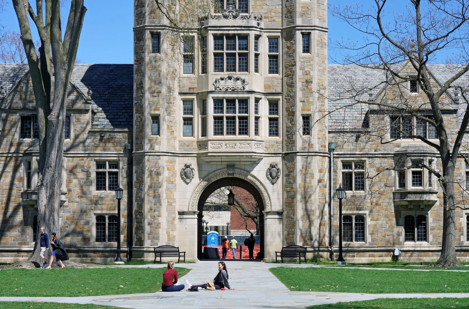 11 Best Public Universities For Art In The USA - Abirpothi
